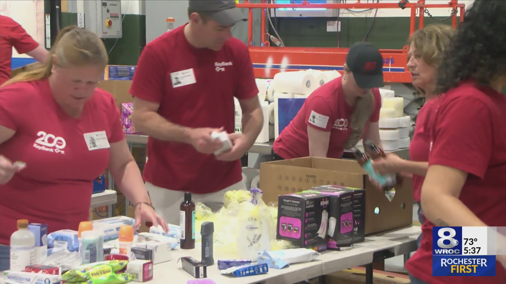 KeyBank celebrates 35th Neighbors Make the Difference Day with Foodlink