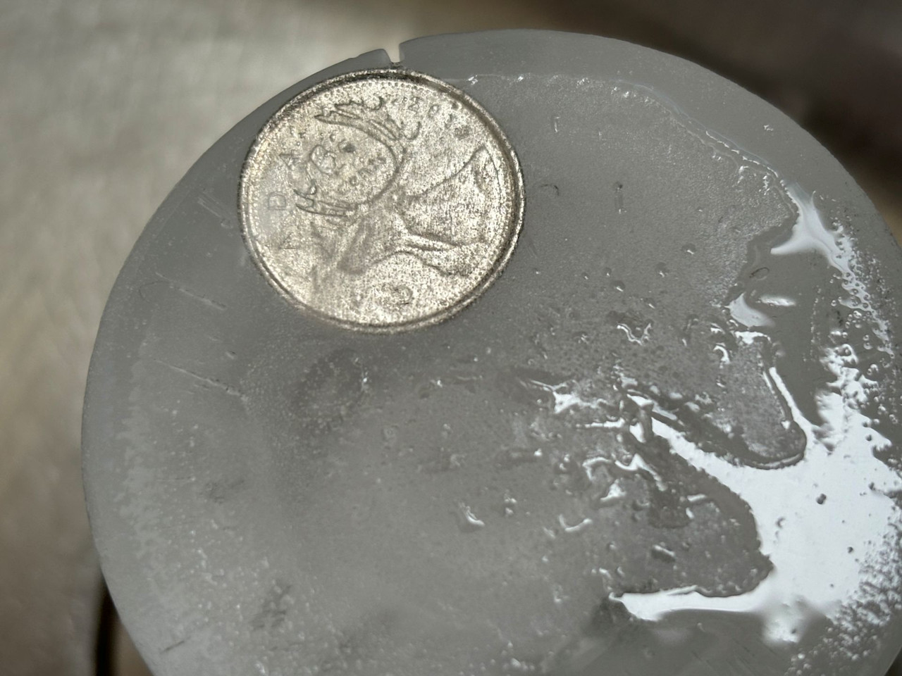 A power outage mystery? A quarter can solve it