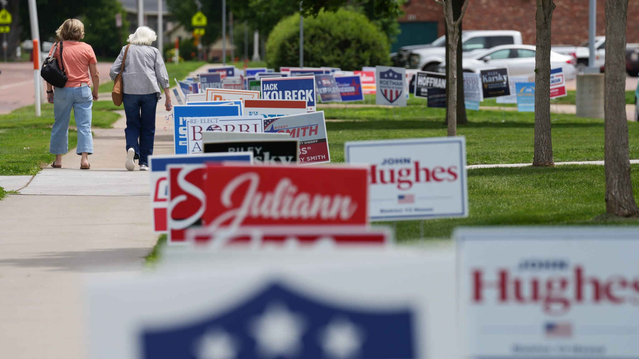 Erickson, Smith deadlocked as mayoral runoff is likely
