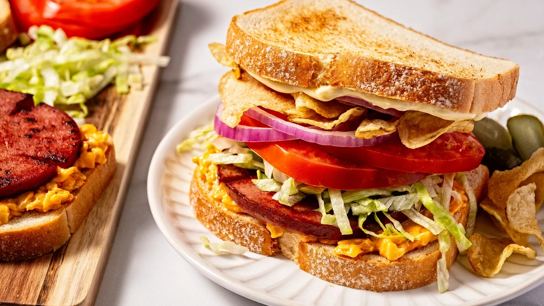 5 fried bologna sandwiches worth trying