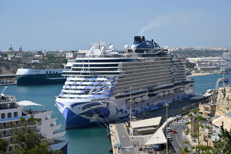 Norwegian Cruise Line cancels months of cruises on Viva