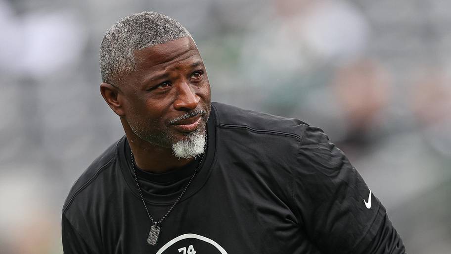 Aaron Glenn reveals how Russell Wilson news impacts Jets QB plans