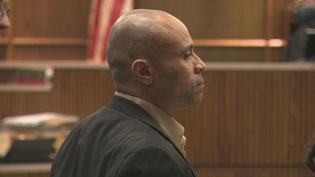 '2 very different stories': Prosecutors, defense clash at Frazier ...