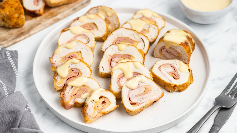 Keto chicken cordon bleu recipe