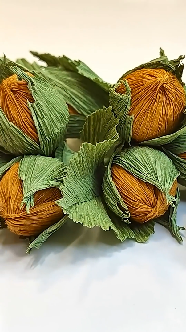 You won't believe these nuts are made of paper and candy! DIY sweet ...