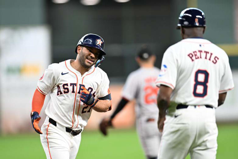 Giants make major coaching move, hire World Series winner