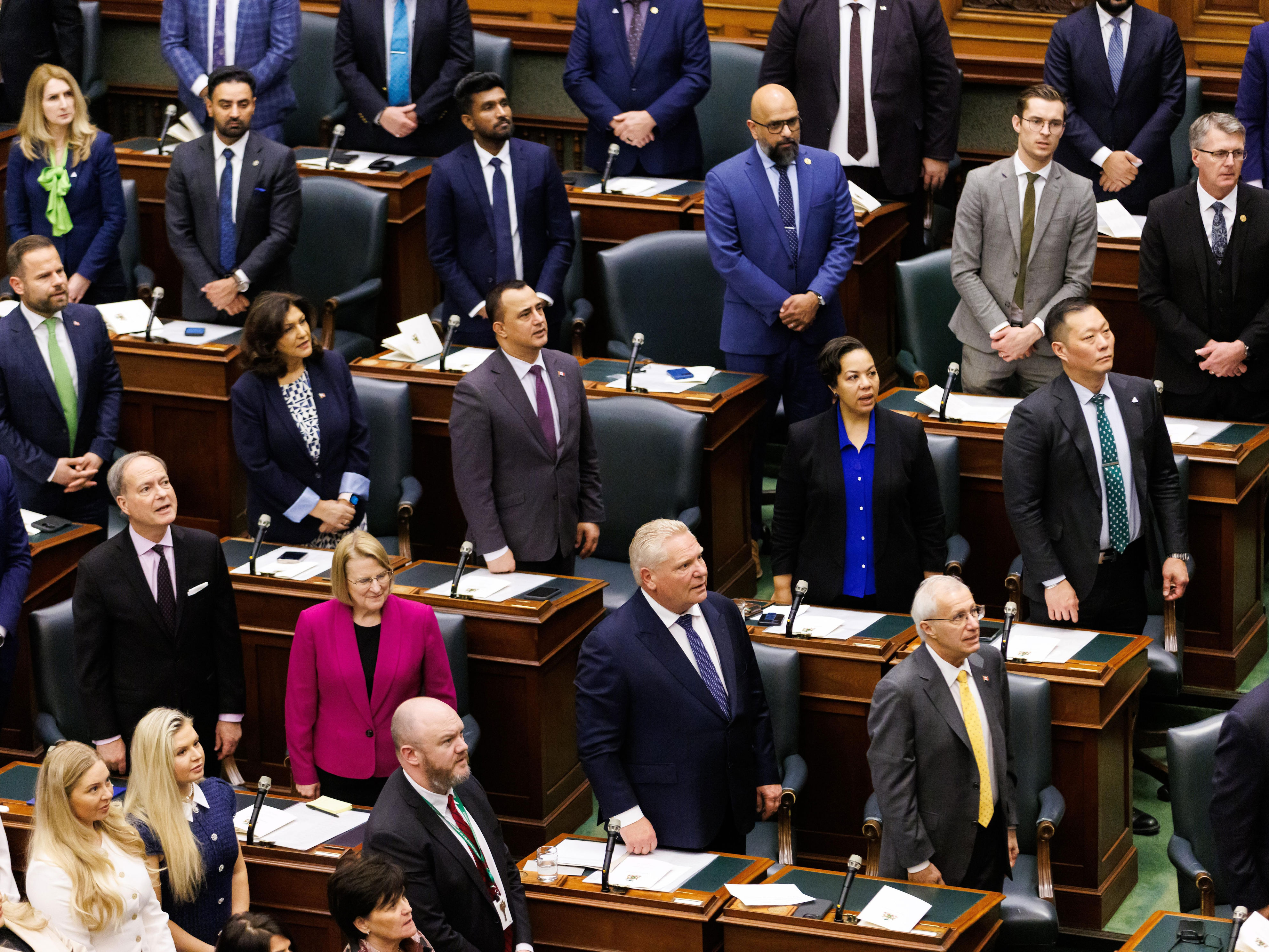 Une pause estivale de 21 semaines pour les députés provinciaux