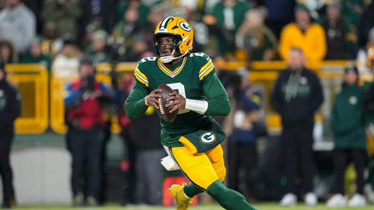 Dolphins sign WR Jalen Reagor to boost offense after key departures