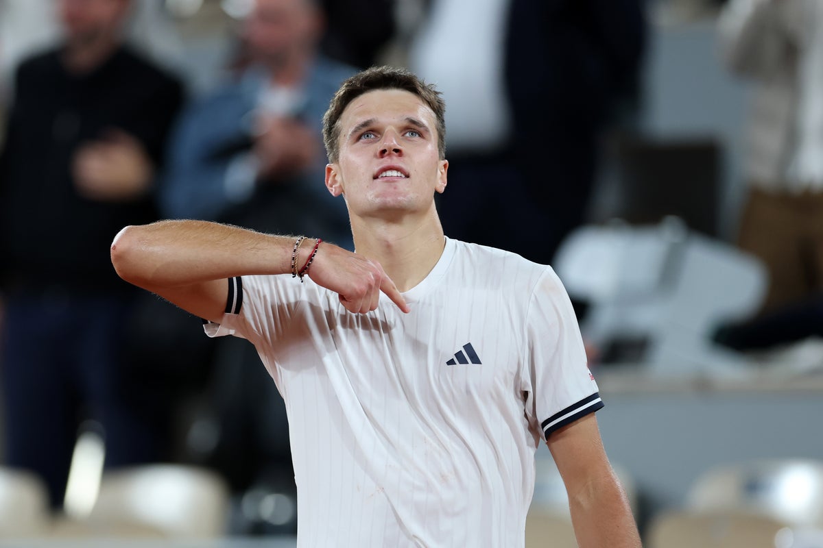 Mensik outlasts Fonseca in battle of starlets but greater test awaits