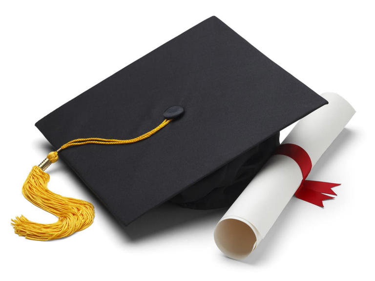 Salem Hospital ceremony honors 31 Wellspring HOST graduates