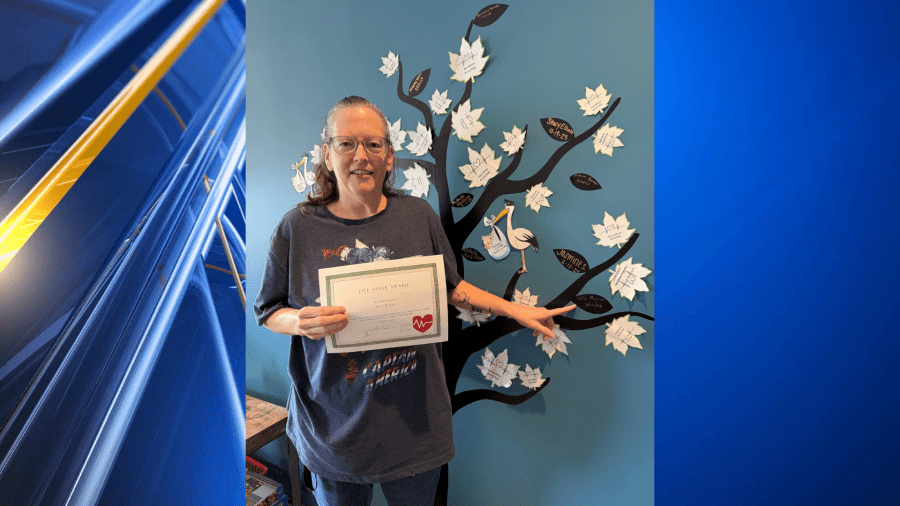 Springdale 911 telecommunicator receives award after helping cardiac ...