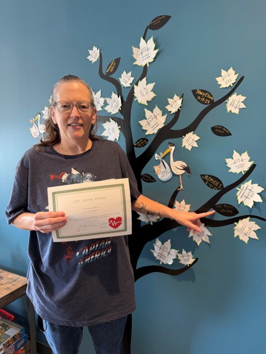 Springdale 911 telecommunicator receives award after helping cardiac ...