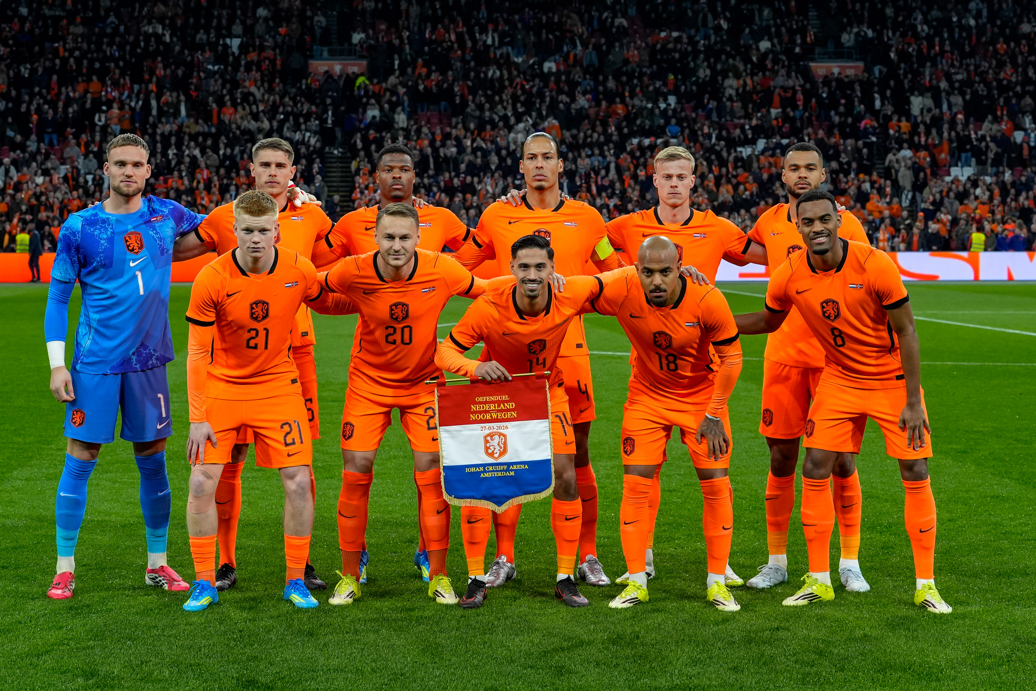 Uitshirt moet wachten: Nederlands elftal speelt volledige groepsfase in ...