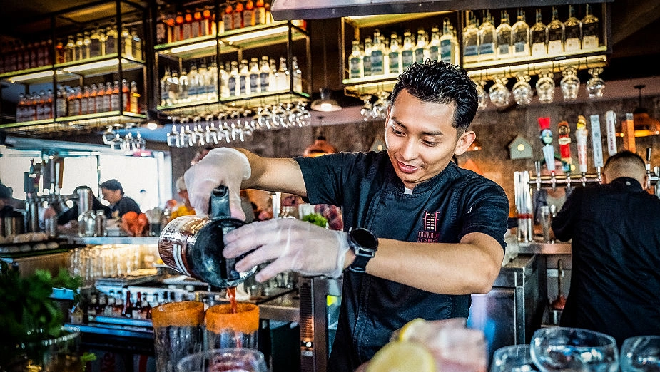 15 bartender pet peeves to avoid