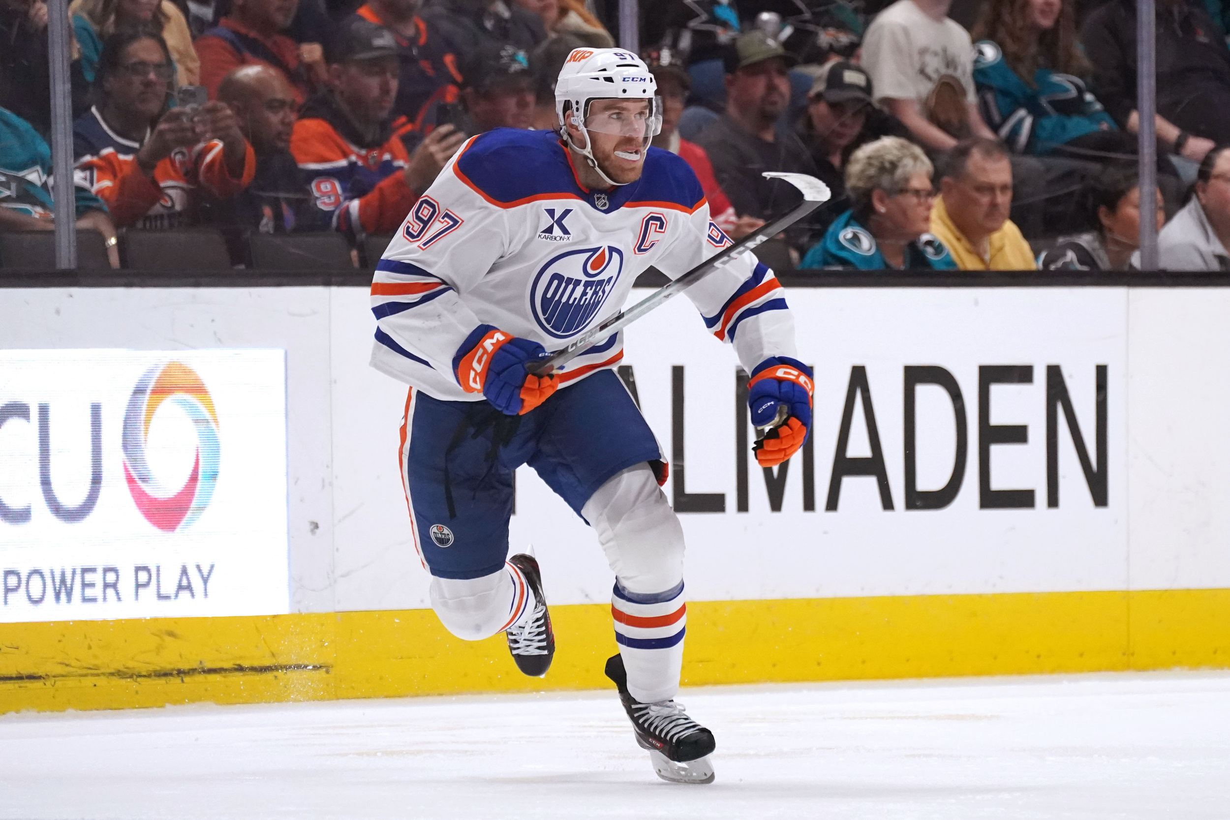 Trade rumors squashed: "Connor McDavid was not at the Grand Prix in ...