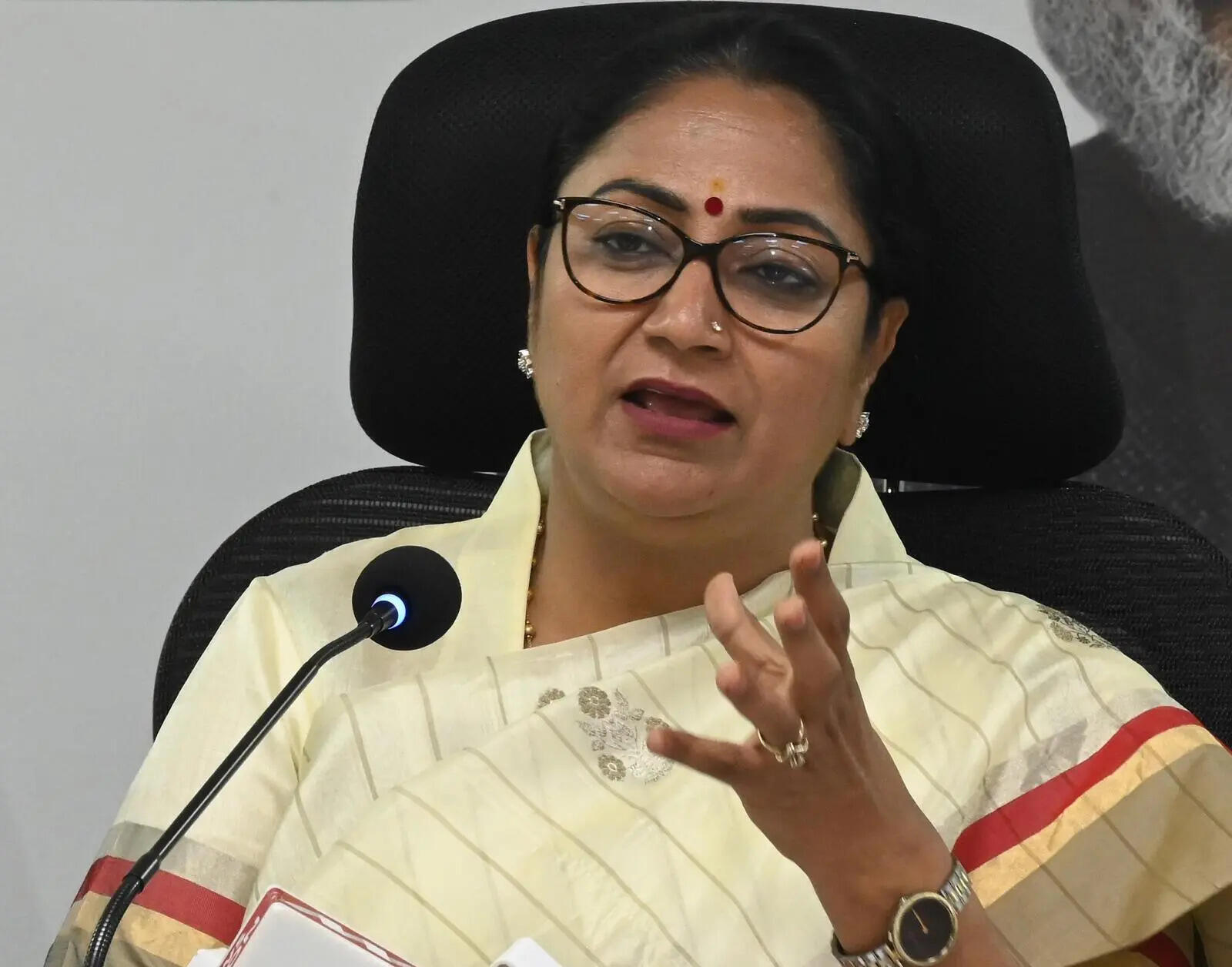 CM pulls up officials over poor facilities at Burari Delhi Transport Office