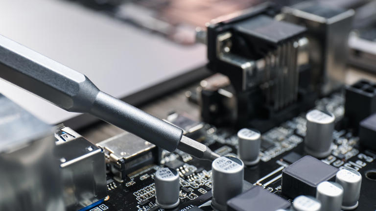 9 signs your motherboard is about to fail
