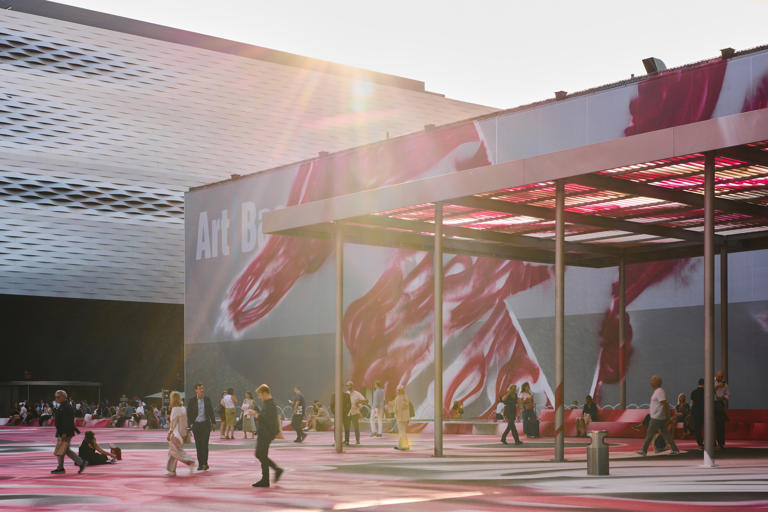 Art Basel reveals more galleries and selected artists in exclusive