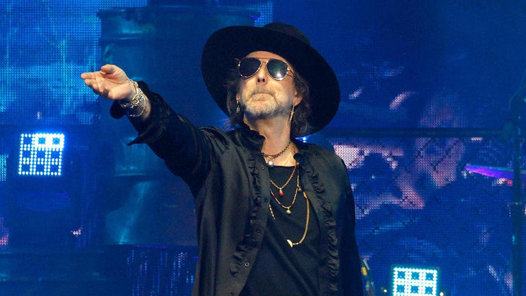 Chris Robinson, Bruce Springsteen face backlash as 'Americans have had ...