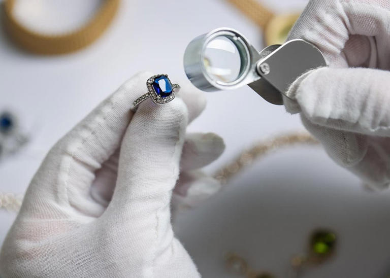 How does ring insurance work?