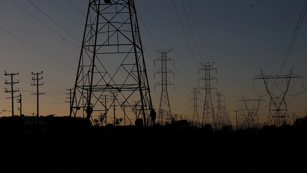 Supermajors eye acquisitions as $92 oil boosts cash flow