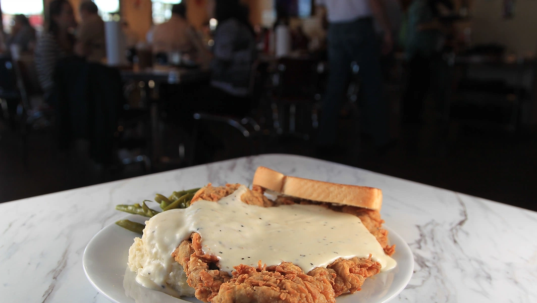 15 mom-and-pop comfort food spots across America