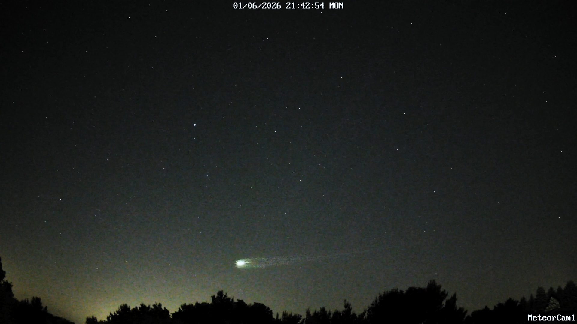 Hundreds report seeing fireball shoot across Chicago-area skies. See it ...