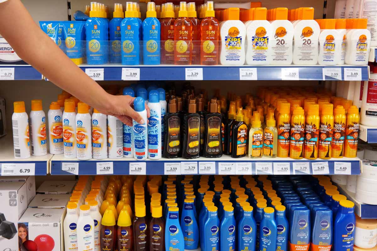 Migliori creme solari secondo Altroconsumo: la classifica aggiornata 2026