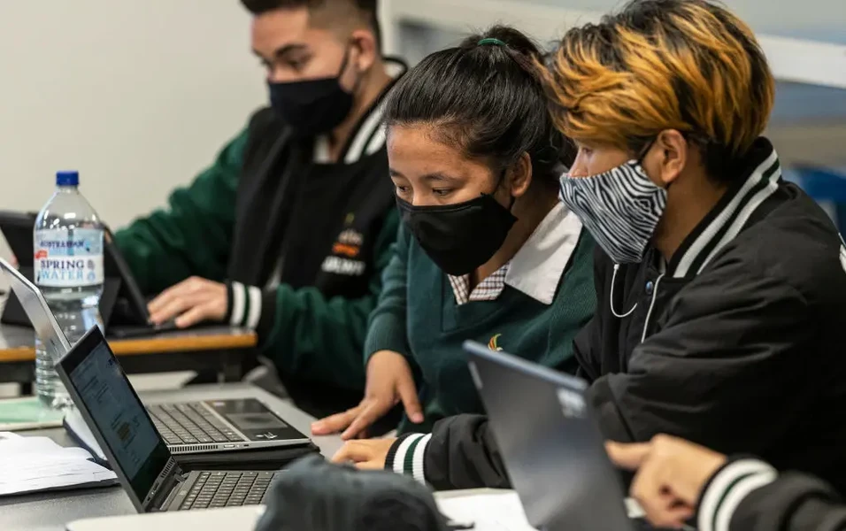 Minister warns AI use linked to record student skills slump