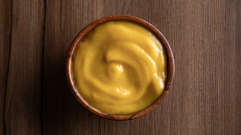 The 2 ingredients that give American mustard its iconic yellow color