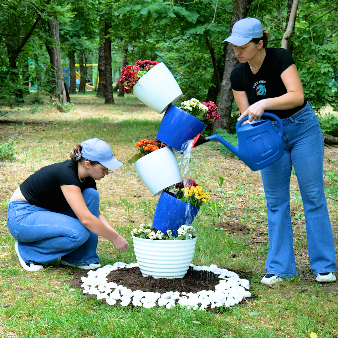¡Maceta al revés DIY para un jardín único! 🌱 🏡