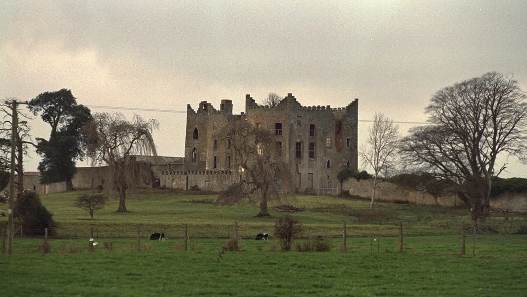 14 haunted buildings with chilling histories