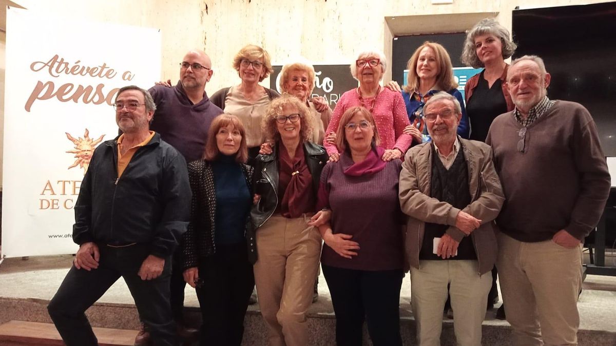 Letras que abrazan: Cáceres presenta un libro solidario nacido en tres ...