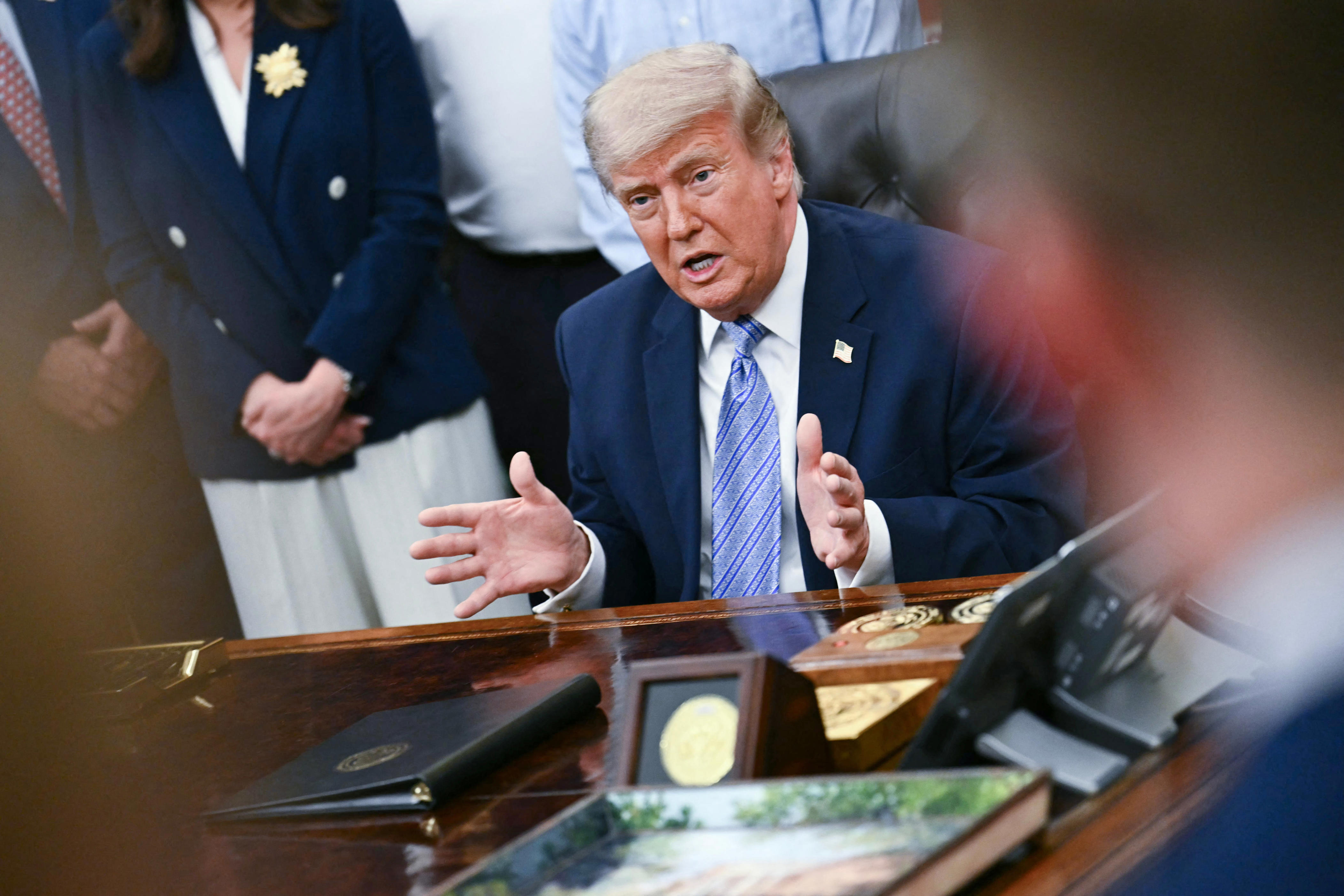 Trump signs AI order that asks companies to give government early access