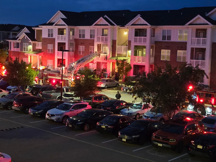 No injuries reported in Suffolk apartment fire on Gateway Drive