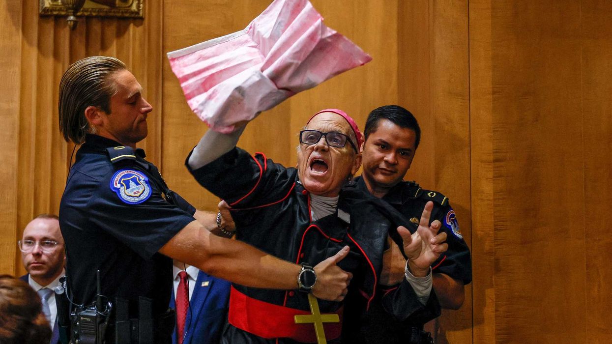 Rubio hit with screaming protests as he walks into Senate hearing