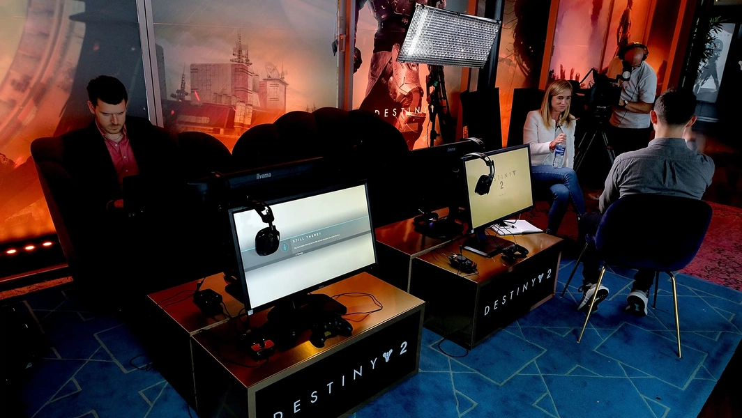 Destiny 2 fans rally for June 9 server surge