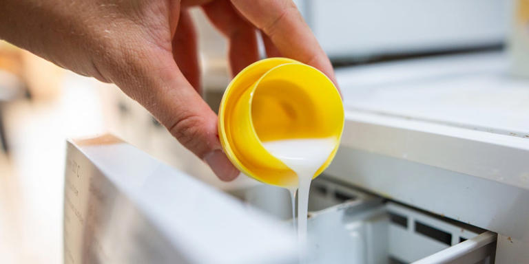 Yellow sweat stains? Laundry pros swear by this type of detergent