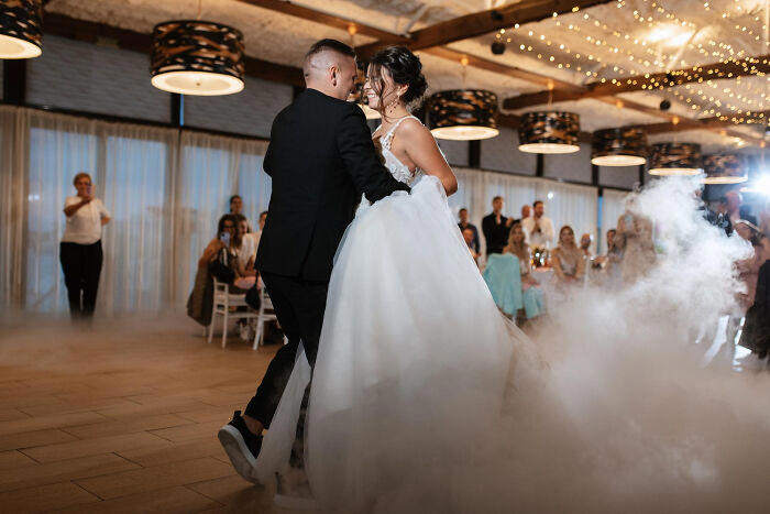 Bad sign: 41 wedding disasters where guests saw major red flags