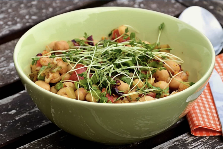 The easiest sprouts to grow indoors (no soil needed!)