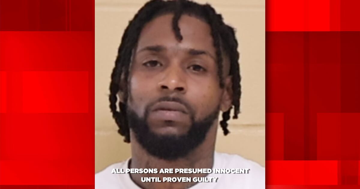 Convicted felon caught by Shreveport police after traffic-stop chase
