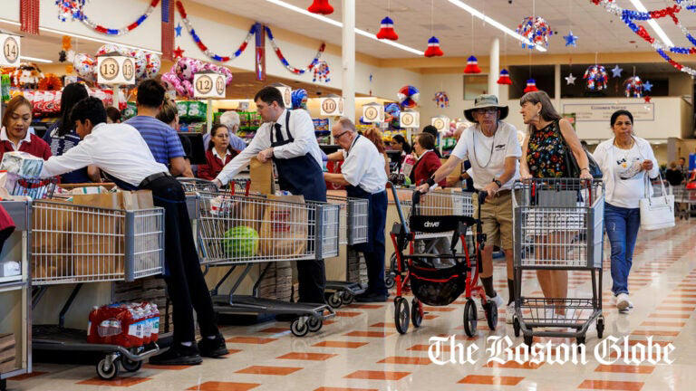 Market Basket’s ex-CEO, Arthur T Demoulas, says he won’t fight court ...