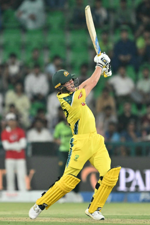 Ellis's best helps Australia shock Pakistan to level ODI series