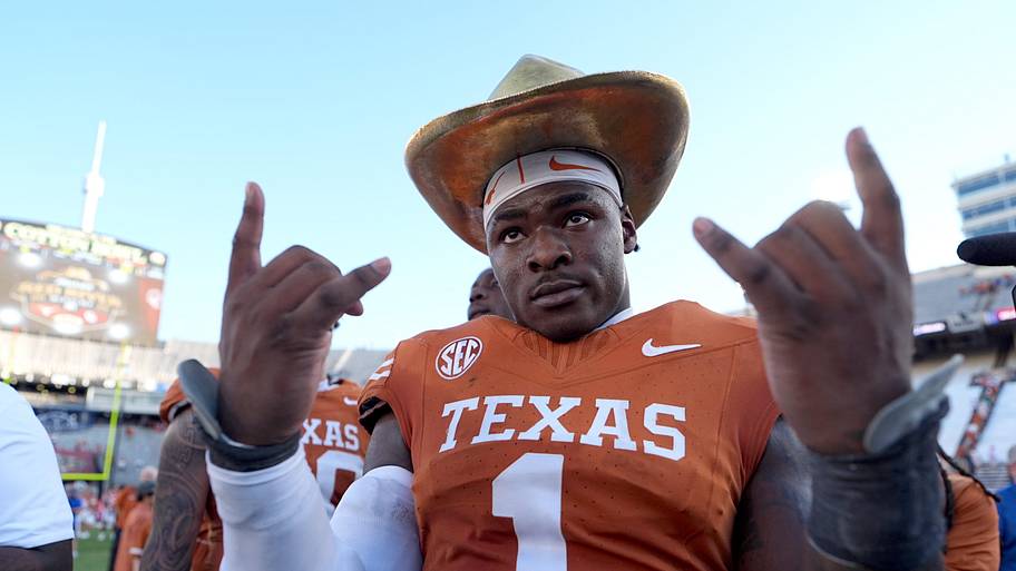 Texas Longhorns star lands on cover of EA Sports' College Football 27 ...