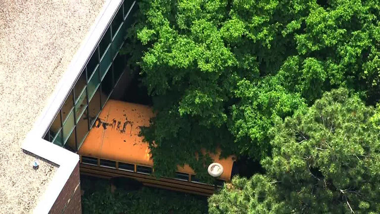 Hamline University closes after bus crashes into campus science building