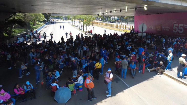 CNTE cierra ambos sentidos de Circuito Interior CDMX, 'ahorca' vialidad