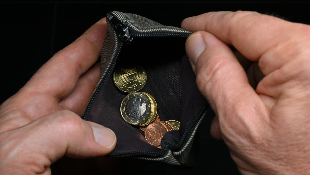 12 money mistakes that undermine financial health