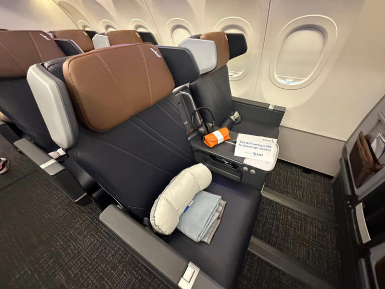 New policy allows American Airlines to downgrade first-class tickets to ...