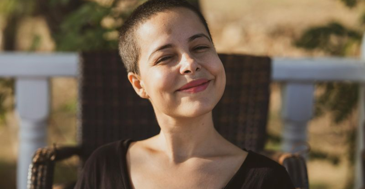 8 real signs a woman is happy — not just pretending to be