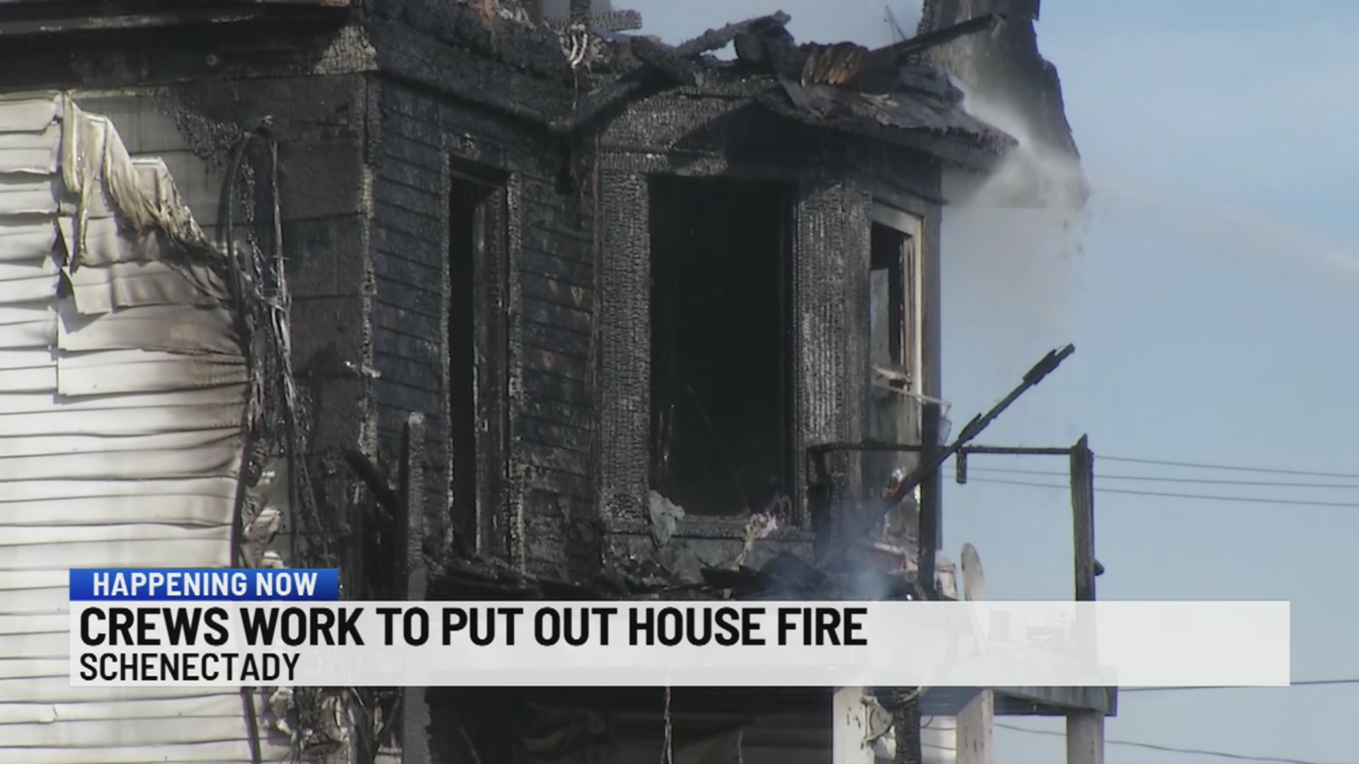 Crews respond to house fire in Schenectady